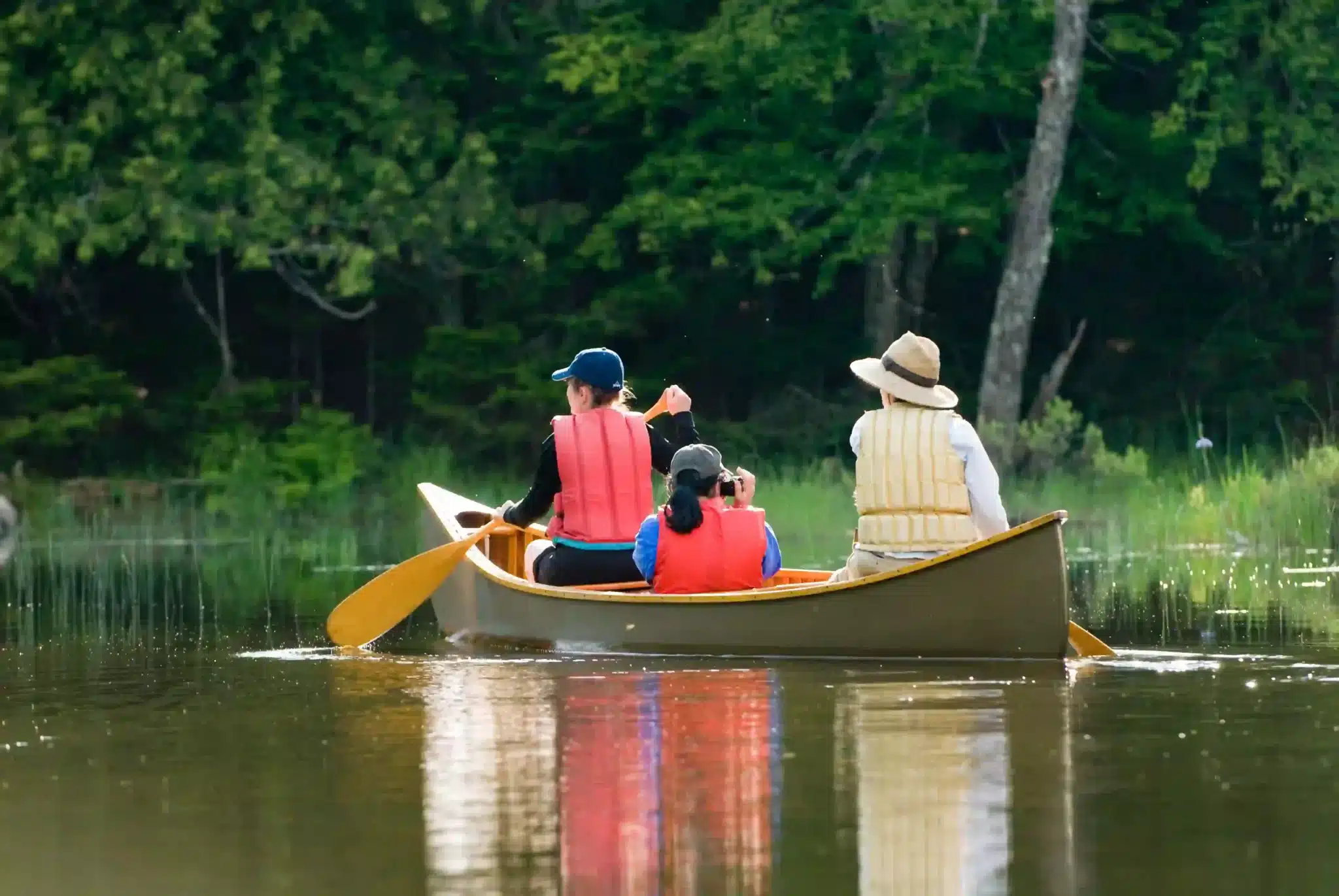 What Type of Guided Canoe Trip is Best for Beginners? - Mahoosuc Guide ...